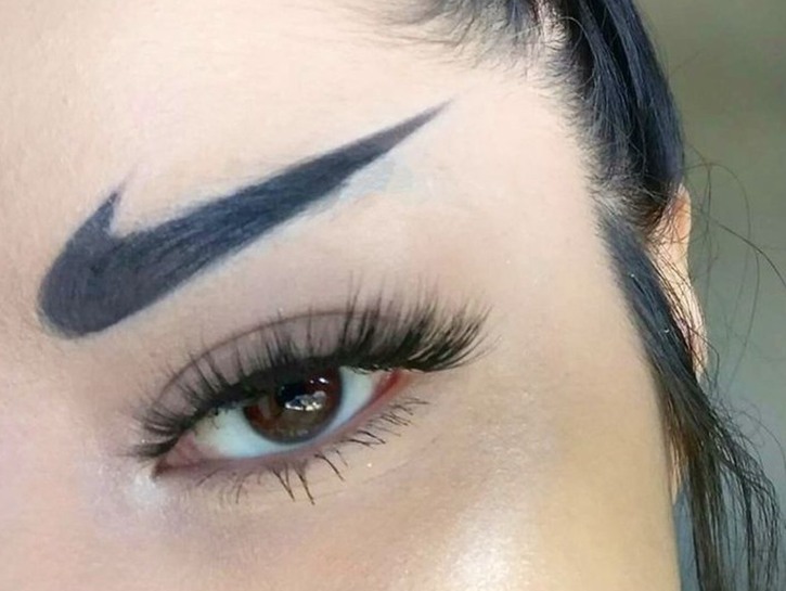 The Nike Swoosh Is The Latest Brow Trend - Minq
