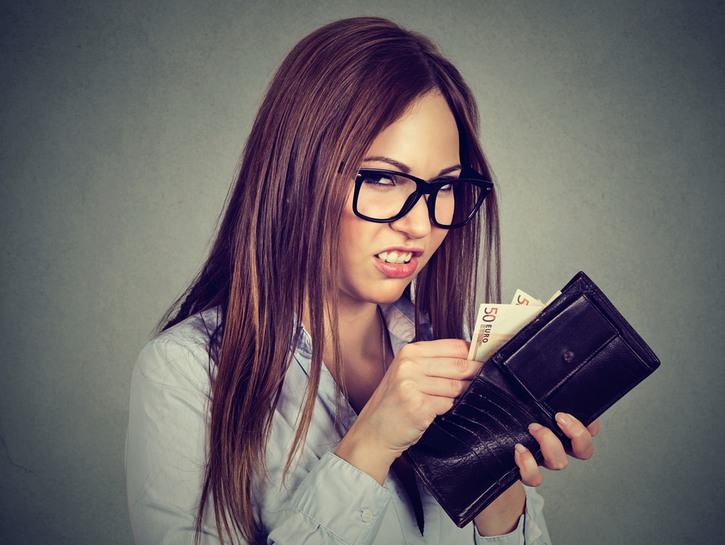 People Expose The Biggest Cheapskate They Know - Minq