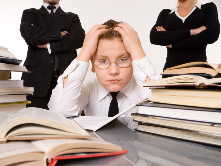 People Who Have Encountered ‘Control Freak’ Parents Share How Insane ...